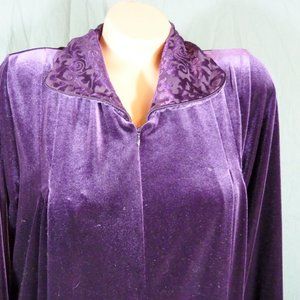 Adonna | Intimates & Sleepwear | Adonna Velvet Robe Housecoat Small ...